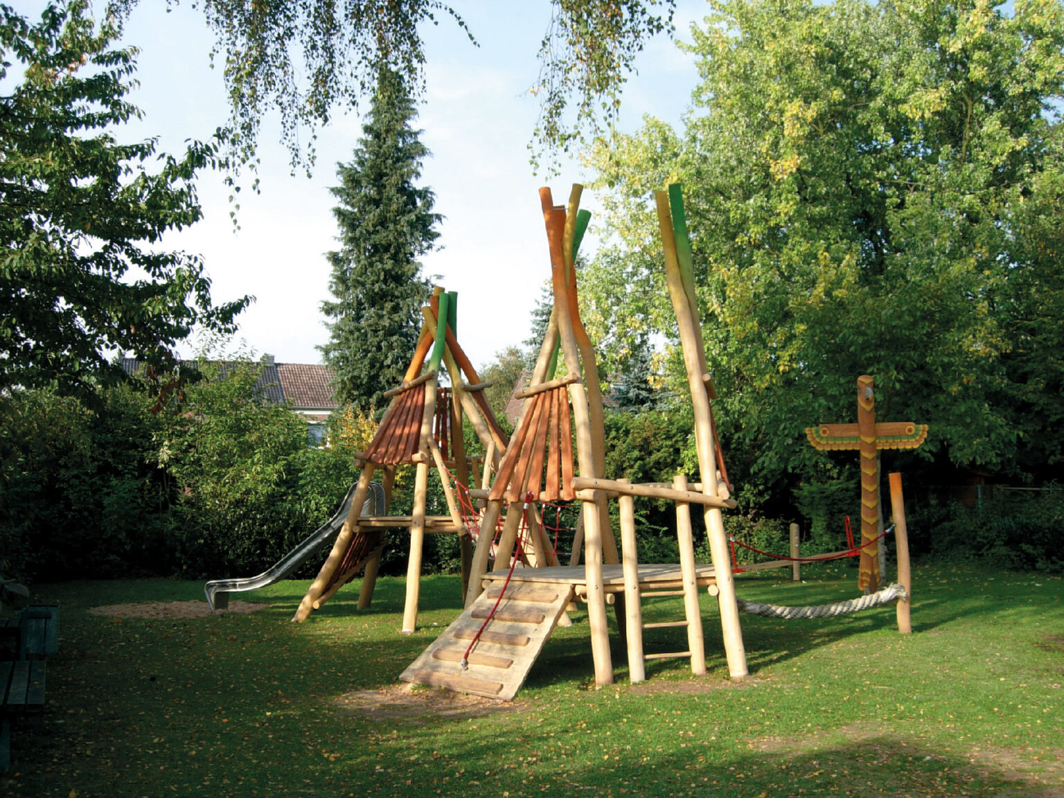 Giant Teepee Multiplay - Jupiter Play and Leisure